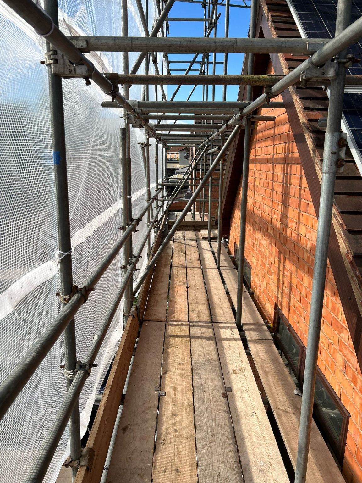 Independent access Scaffolding by Glencross